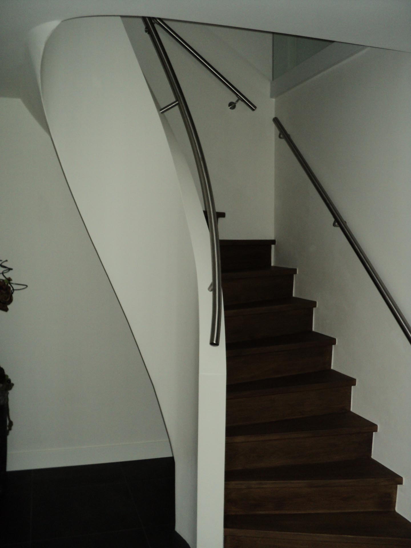 halfslag trap dicht kwart trap rvs leuning - Van de Coolwijk Trappen